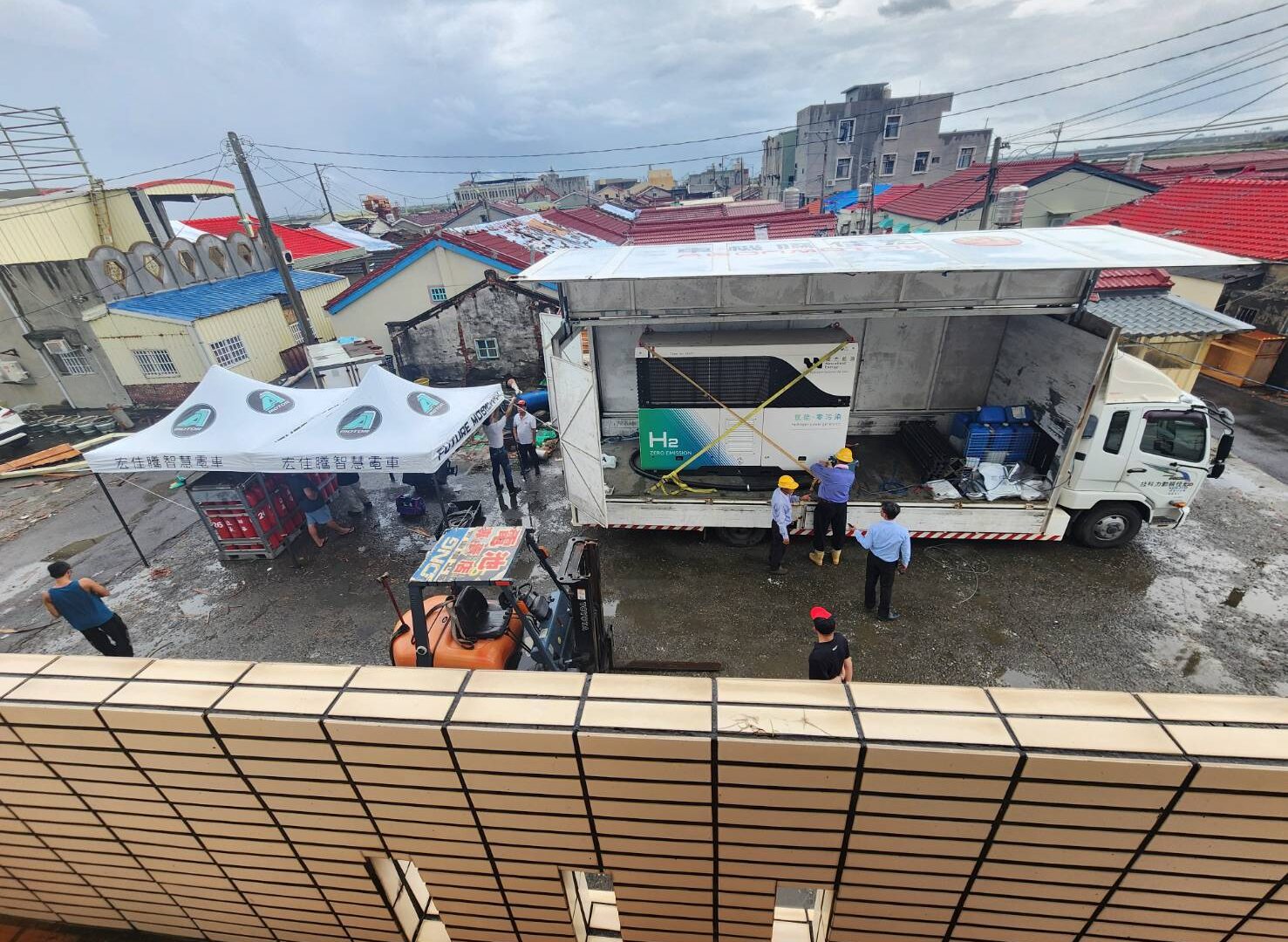 Emergency backup solutions for off-grid private sites